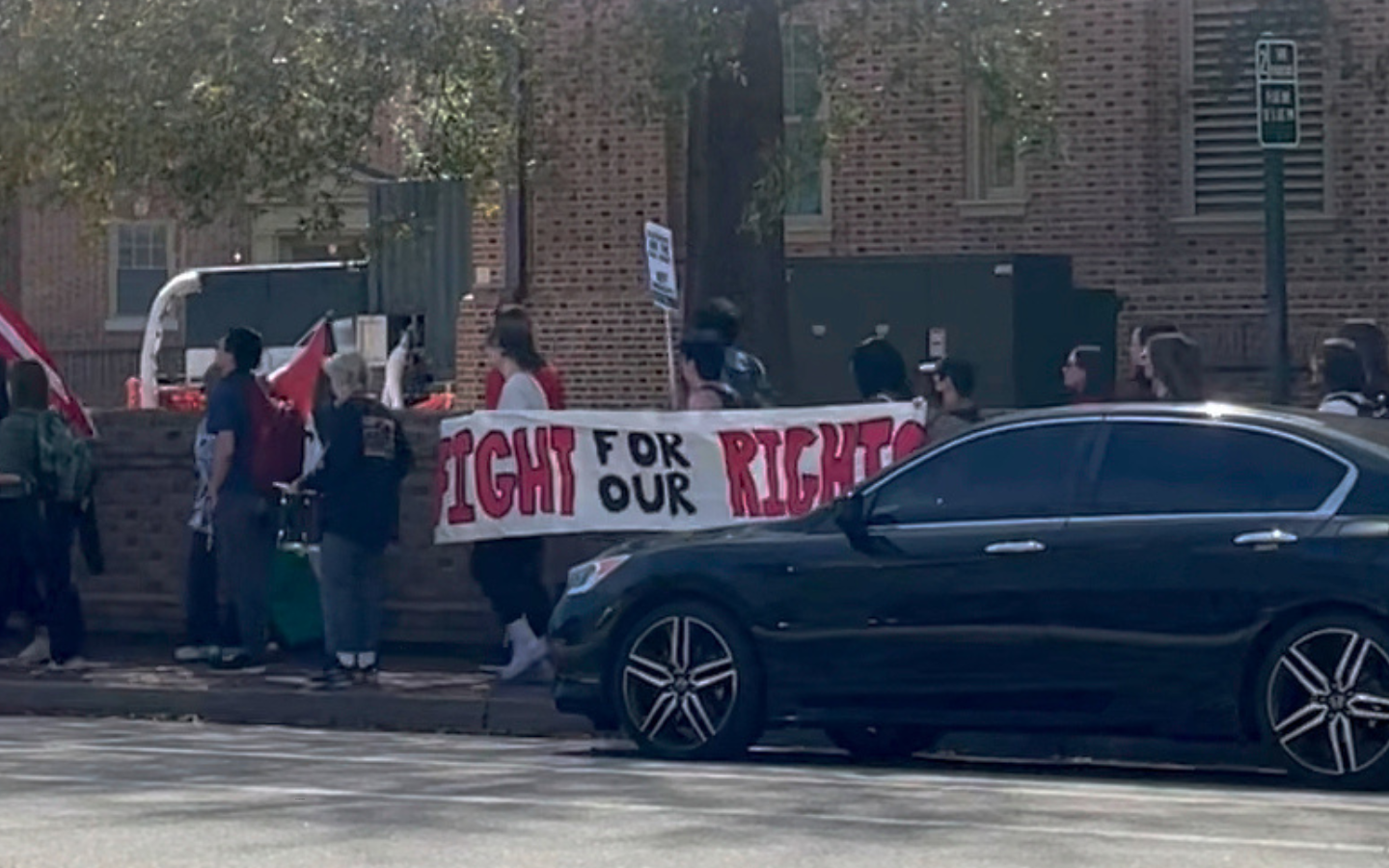 College Students Continue to Protest Despite Presidential Threats ...